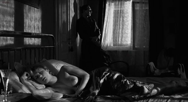 Embeth Davidtz Nude Schindlers List 1993 Foxtube Morninghate