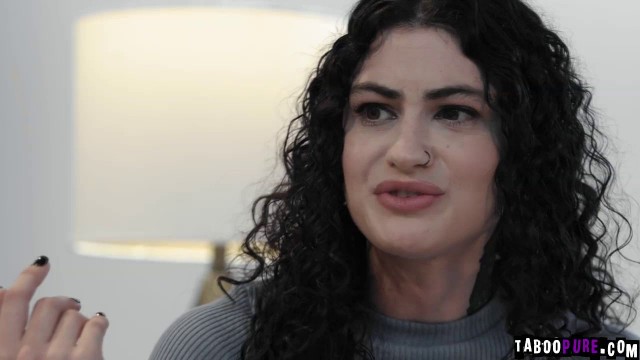 Lydia Invites Ryan To Have Sex To Get Back At Joe Smurry69